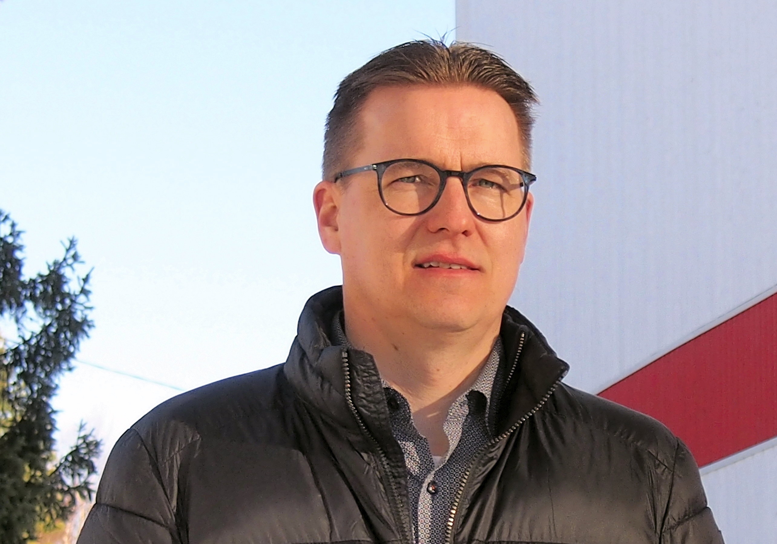 Pohjois-Iin koulun ovi kävi tasaiseen tahtiin vaalipäivänäkin - Rantapohja