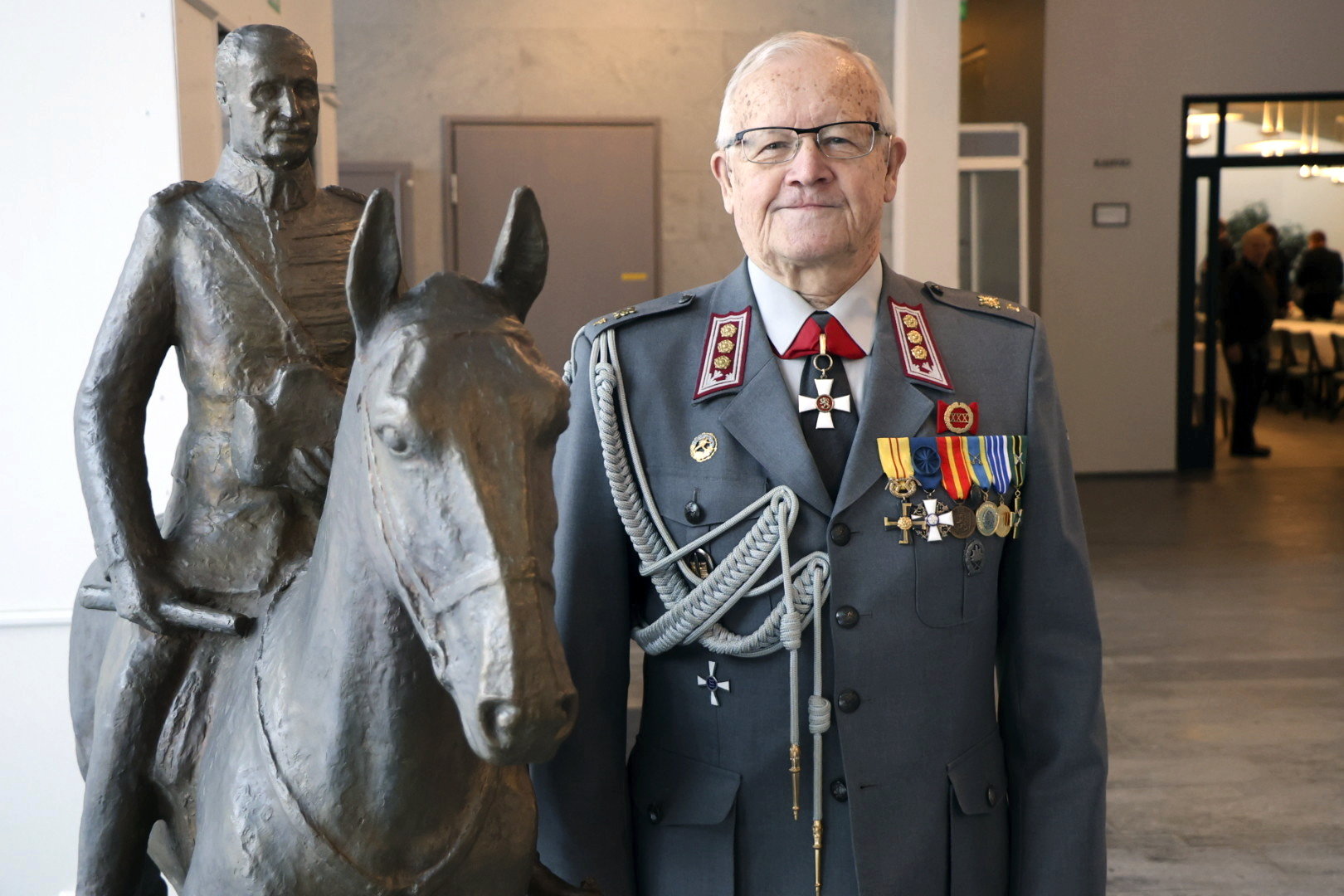 Eversti evp. Heikki Hiltula itsenäisyyspäivänä: Suomi on Natolle ...