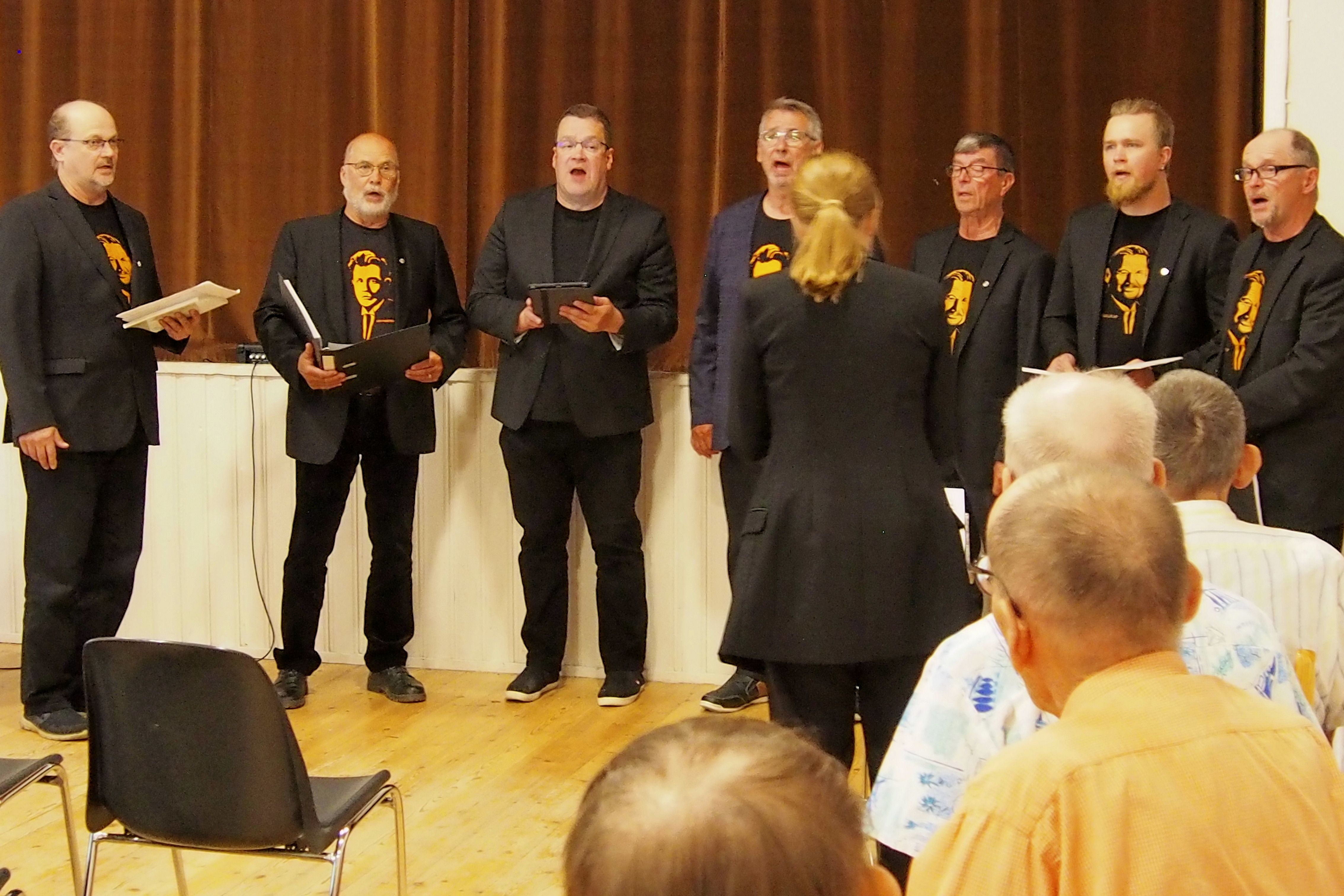 Musiikkia ja lausuntaa sekä historiaa luotaava juhlapuhe, Kuivaniemellä ...